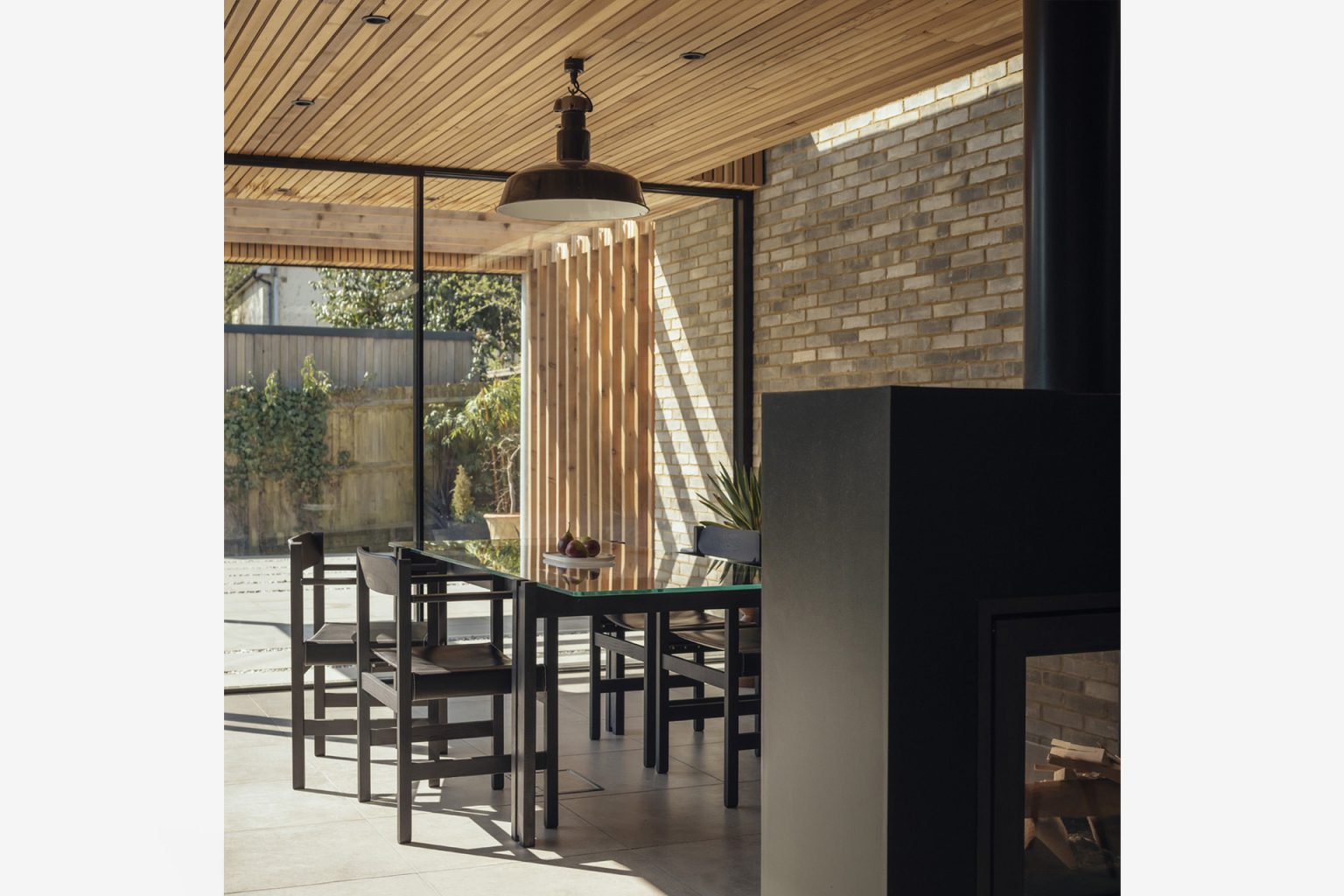 Clore Dining Table - Tamart